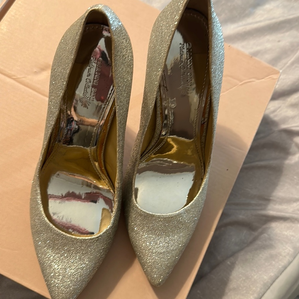 Gianni Bini Platinum Collection. Like New Never Left … - Gem